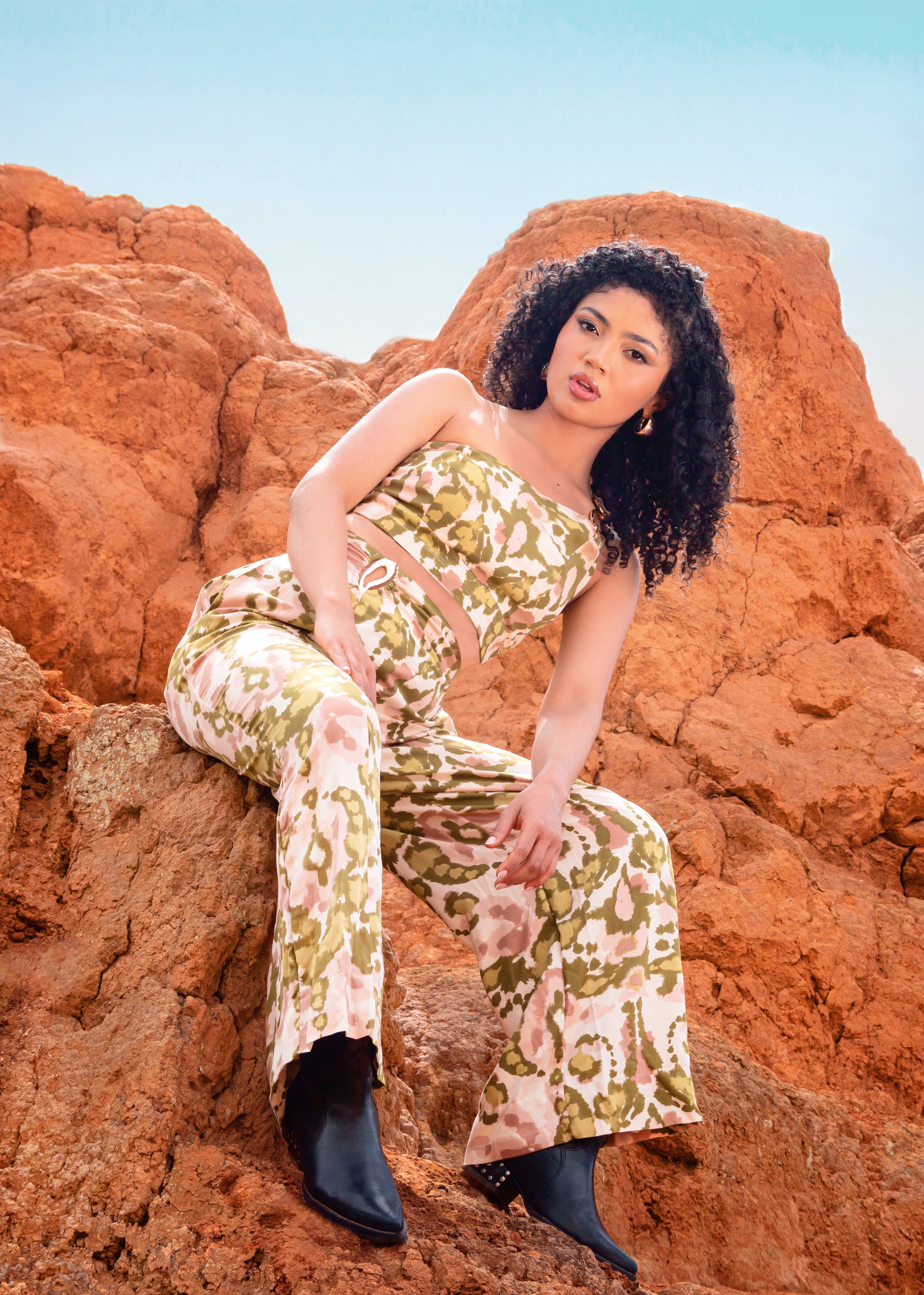 Vestidos, sets y blusas para un verano con estilo. – BLESS ME