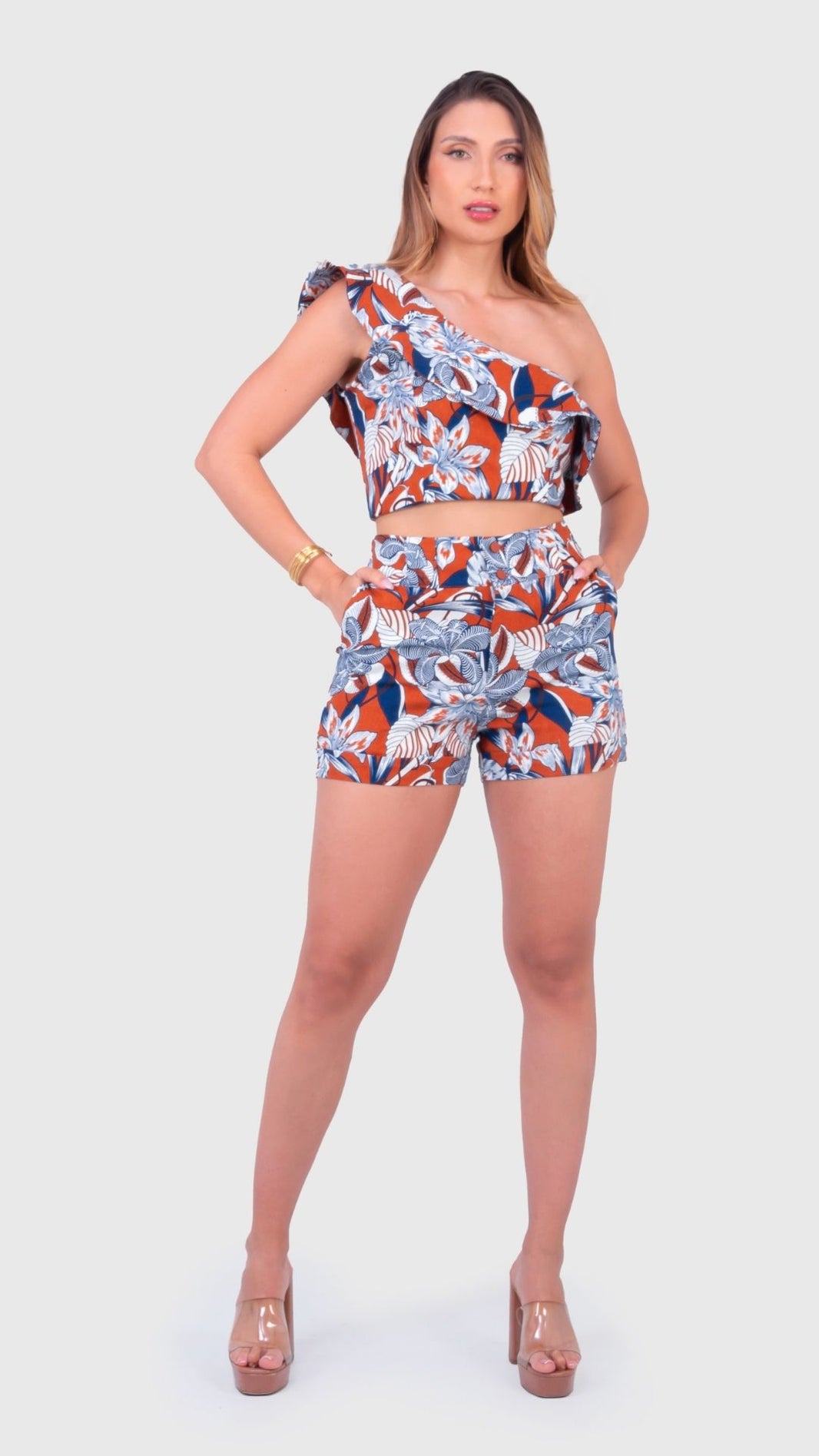 Vestidos, sets y blusas para un verano con estilo. – BLESS ME
